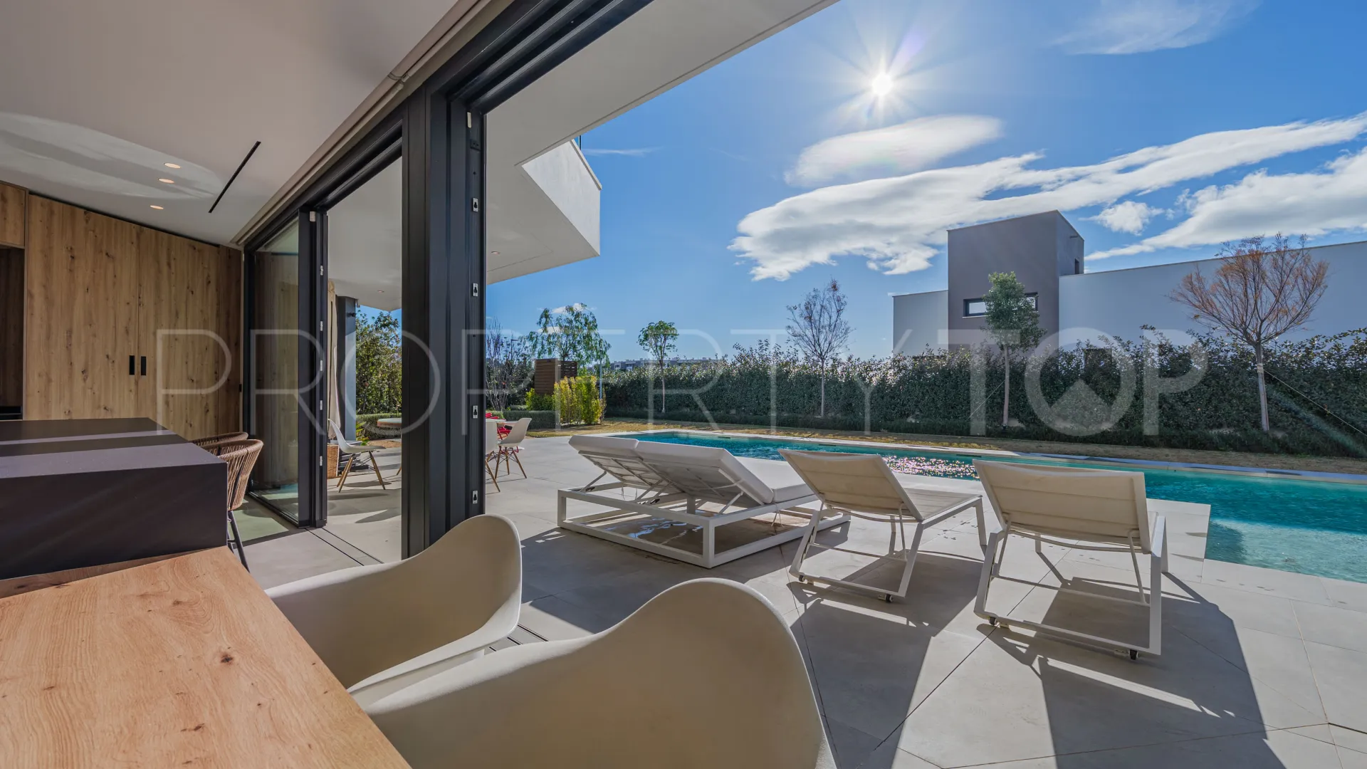 Villa en Malaga - Este | 3DR, 3BA, 415m², 830m² parcela, €3,0M